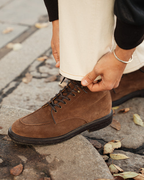 Men's handmade suede boots with para soles | Velasca