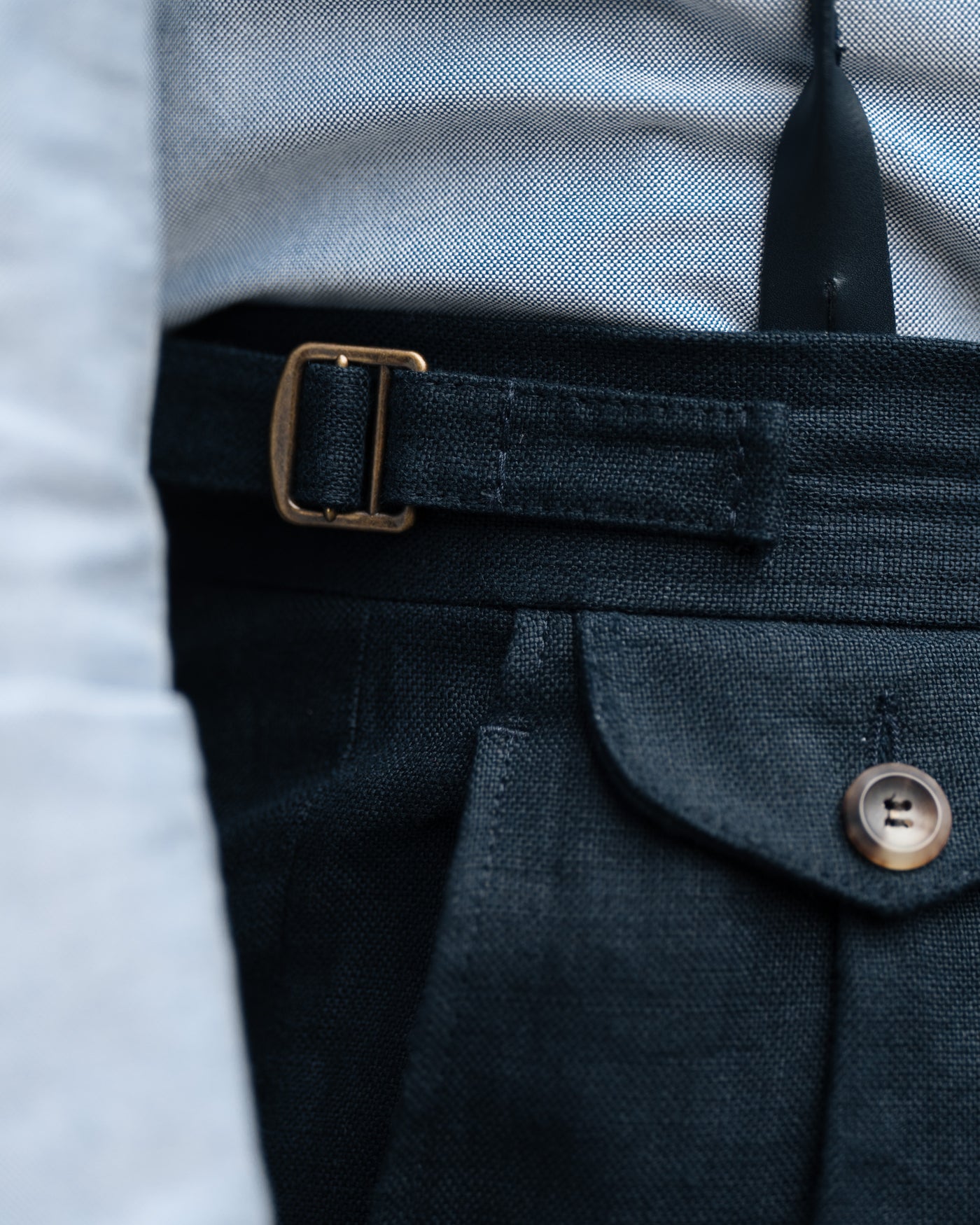 Blue linen dandy trousers. Made in Italy | Velasca